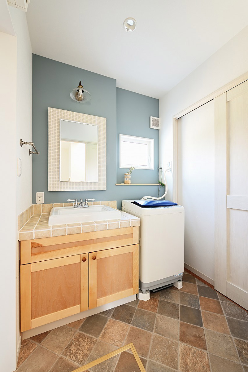 「ミシンスペースと掘りごたつのあるドールハウスのようなおうち」-クレア・ドールの施工事例｜注文住宅のハウスネットギャラリー